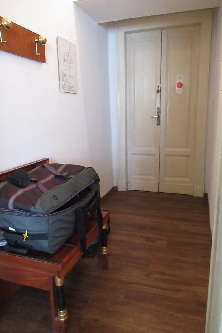 Portas para Sala: 70 Modelos que Irão Ajudar nas Escolha