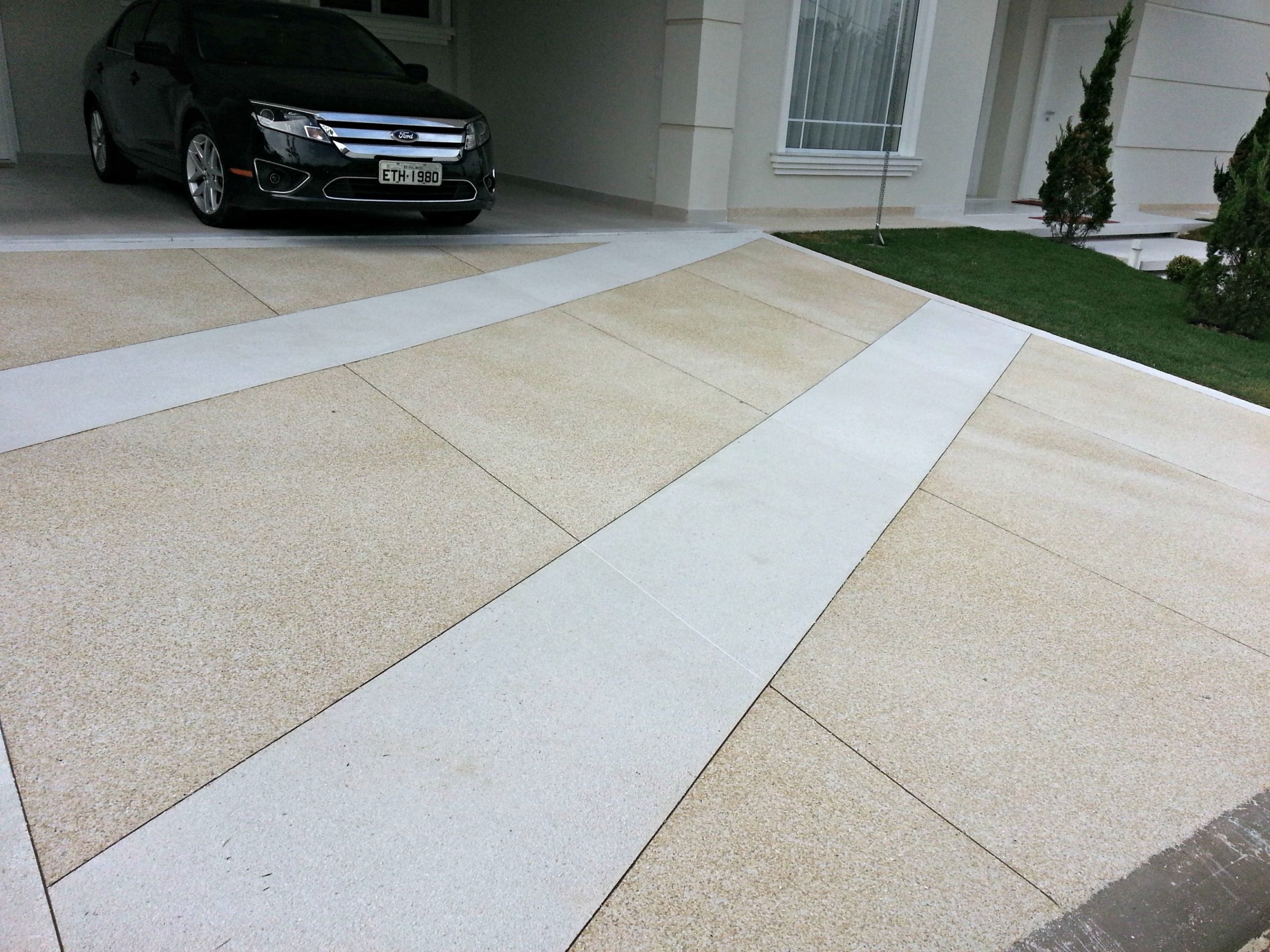 Pisos para área externa e garagem: 70 ideais para transformar o seu espaço.