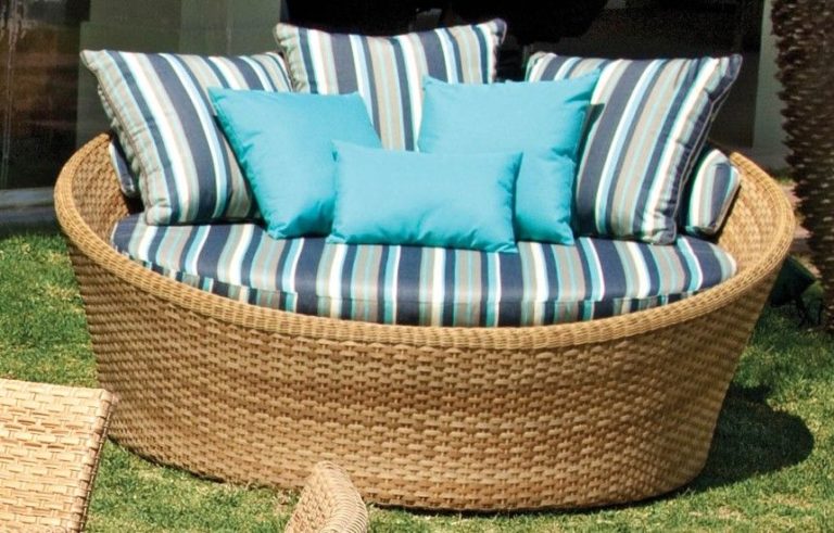 Sofá para área externa: 70 ideias para você se inspirar
